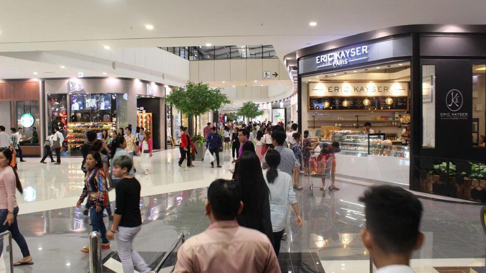 រូបភាព២០សន្លឹក រៀបរាប់ទិដ្ឋភាពផ្សារអ៊ីអន២ដ៏ទំនើបបំផុតនៅកម្ពុជា ...