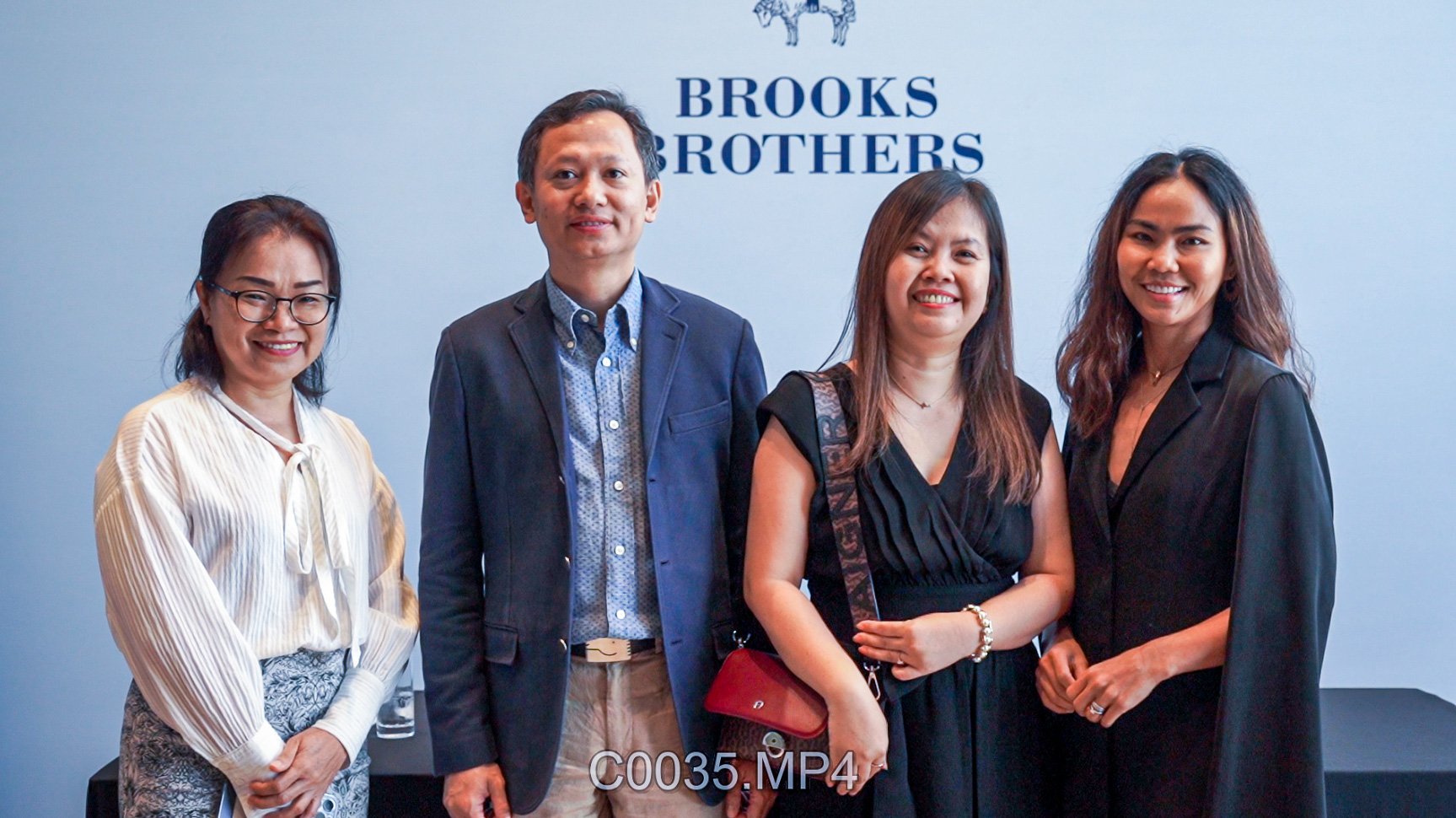 ហាងសម្លៀកបំពាក់ដ៏ល្បីល្បាញរបស់អាមេរិក Brooks Brothers បើកសាខានៅអគារ The ...